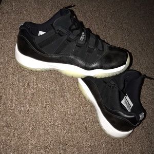 Liz's Closet (@shylizzie) | Poshmark